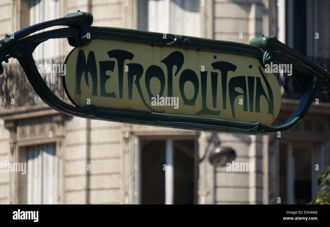 Paris metro metropolitan sign Stock Photo - Alamy