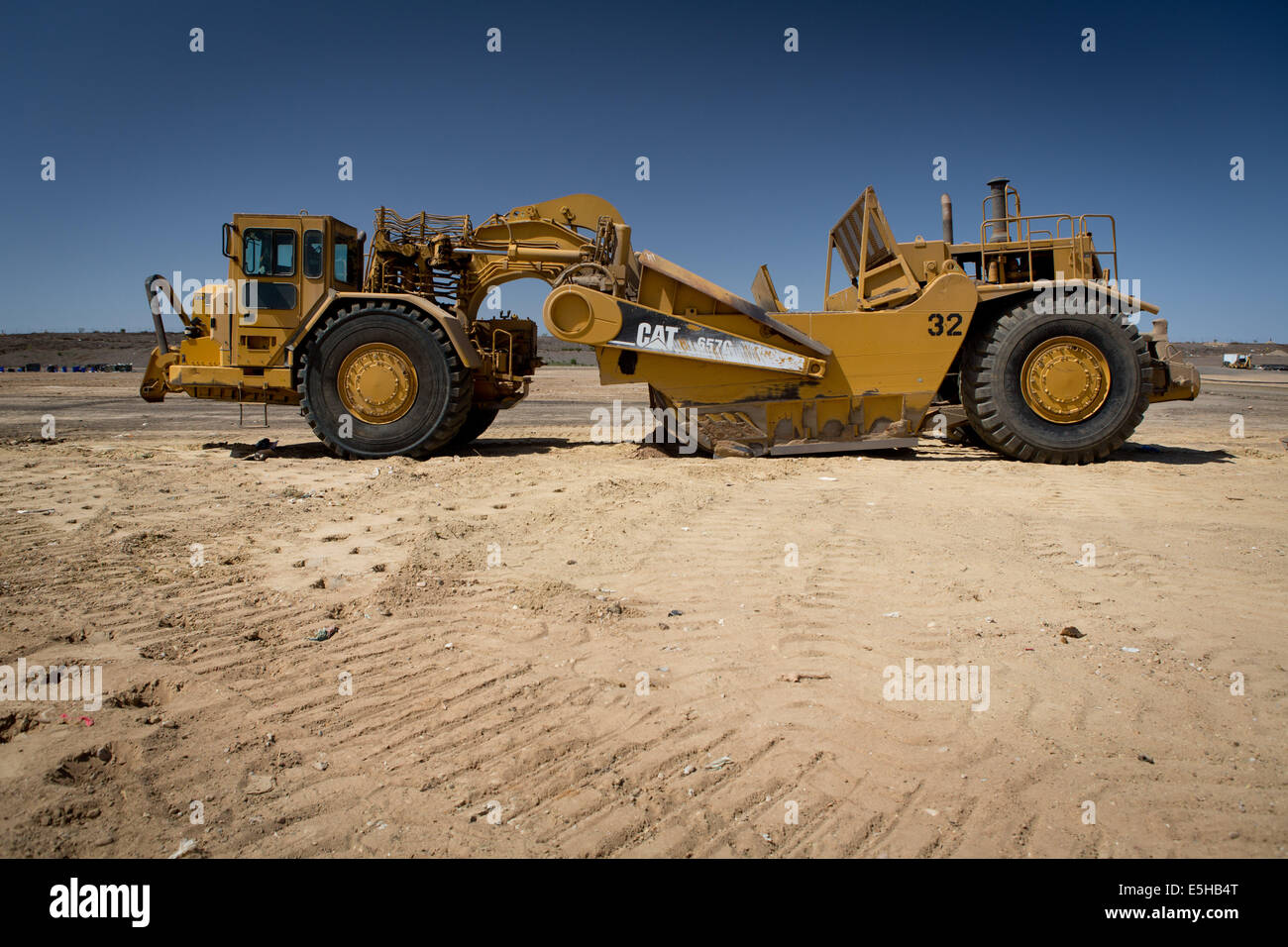 A Caterpillar 657G open bowl scraper at a landfill. Almost 910,000 tons ...
