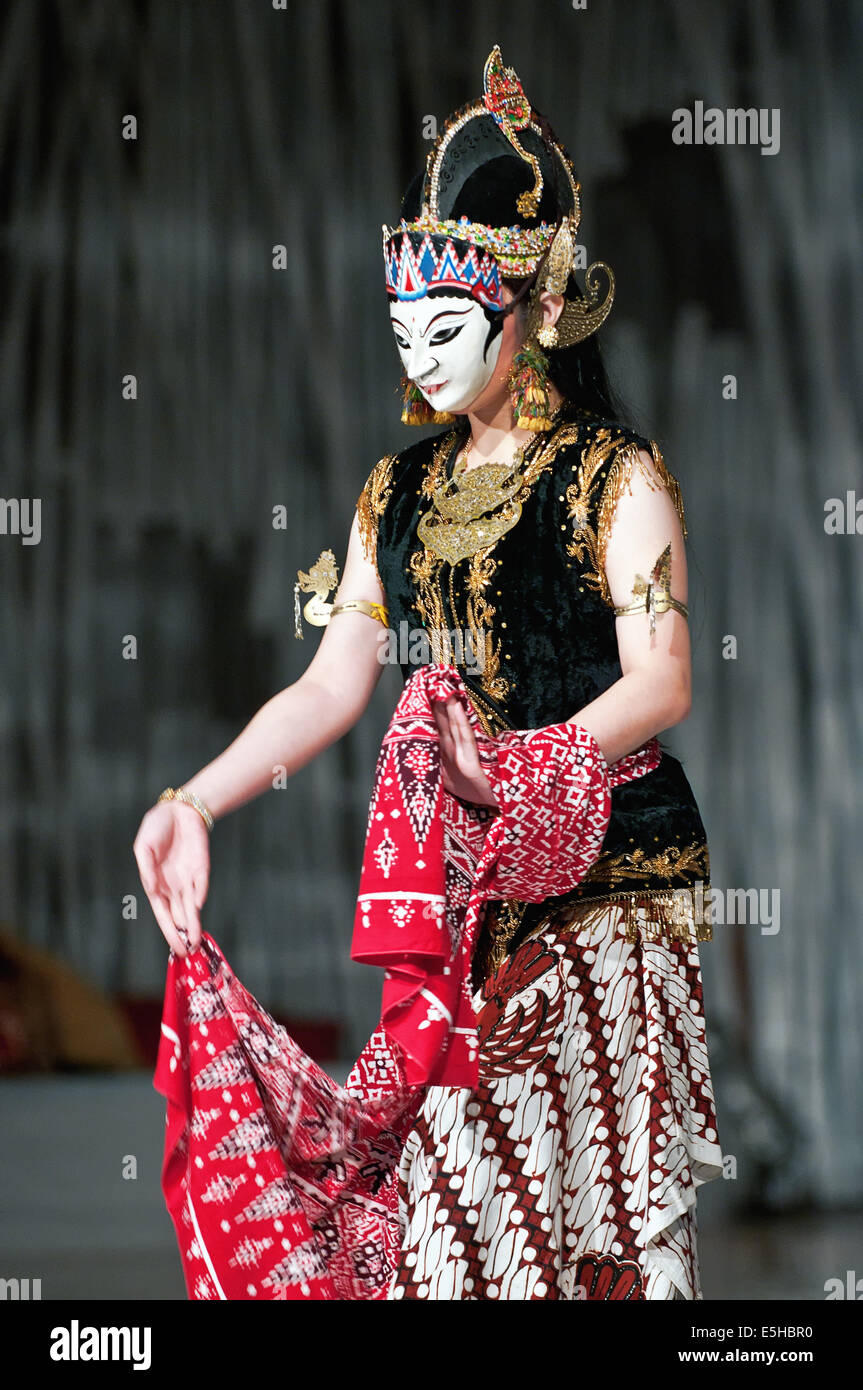 Gandrung Mask Dance -Central Java Stock Photo - Alamy