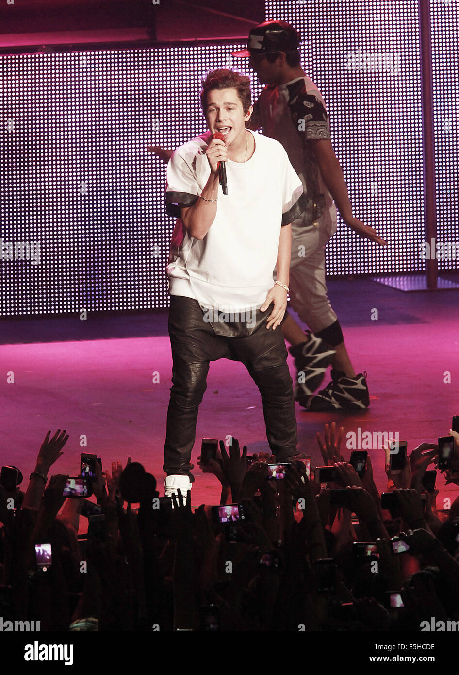 Las Vegas, Nevada, USA. 31st July, 2014. Pop singer-songwriter Austin ...