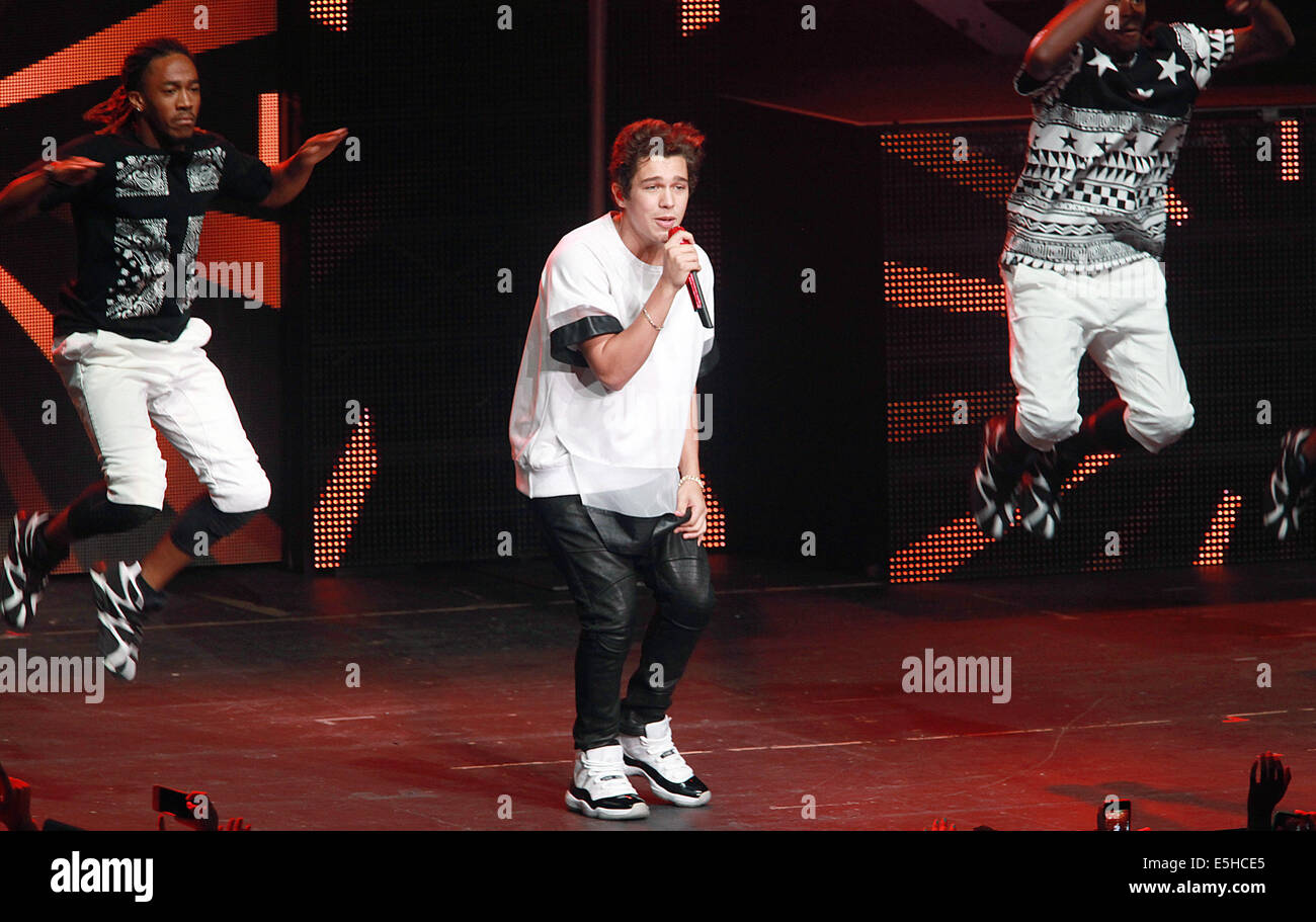 Las Vegas, Nevada, USA. 31st July, 2014. Pop singer-songwriter Austin ...