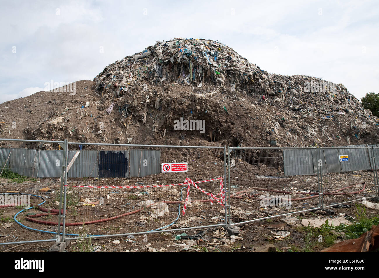 Kent rubbish tip hi-res stock photography and images - Alamy