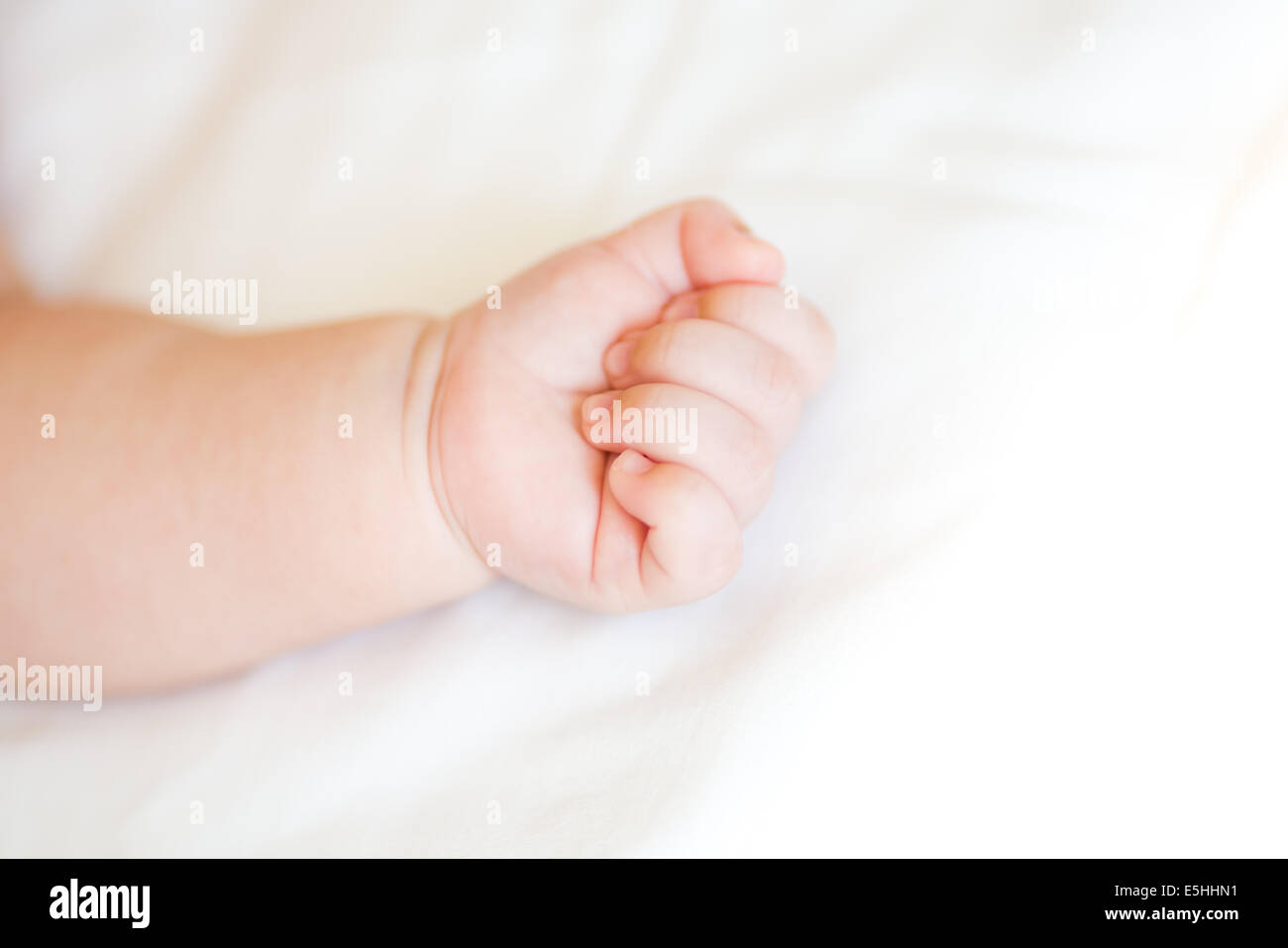 New born baby hand, shallow DOF Stock Photo - Alamy
