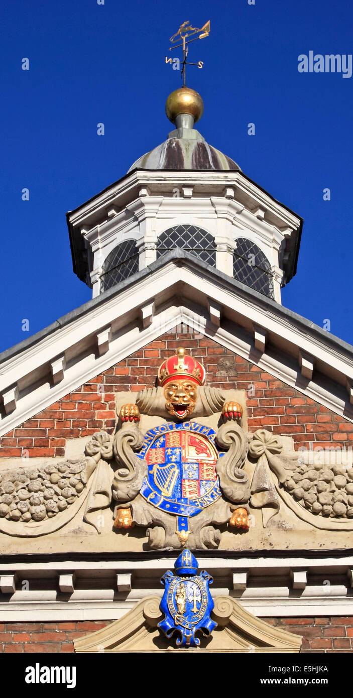 Crest of salisbury hi-res stock photography and images - Alamy