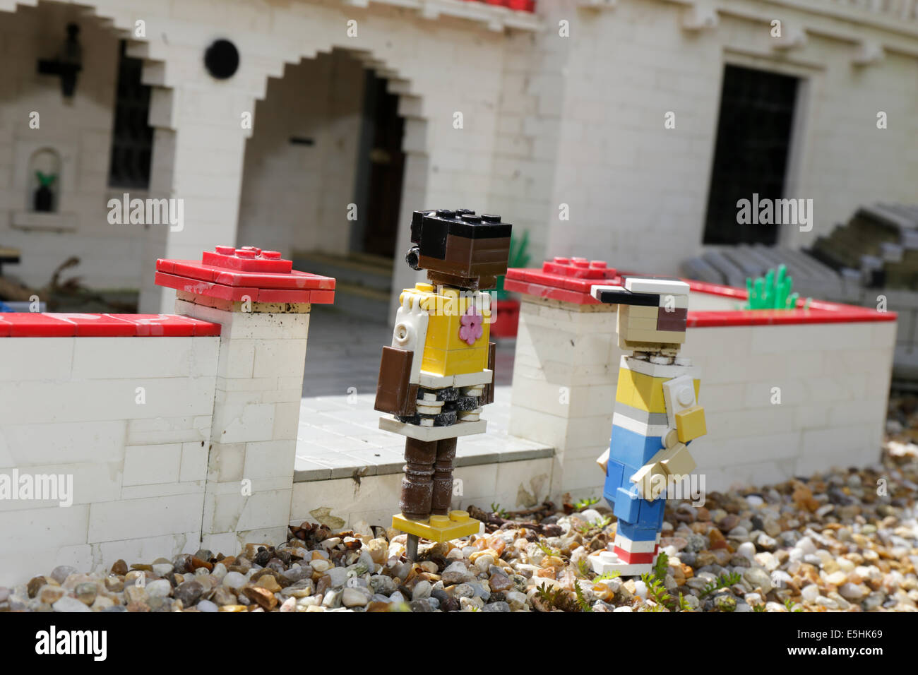 Kids talking outside a house Stock Photo - Alamy