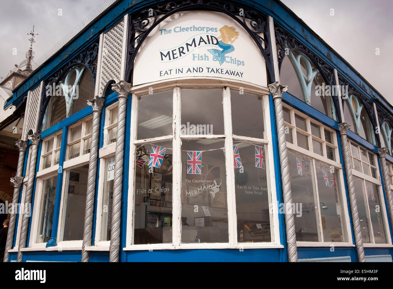 UK, England, Lincolnshire, Cleethorpes, Mermaid seafront fish and chip ...