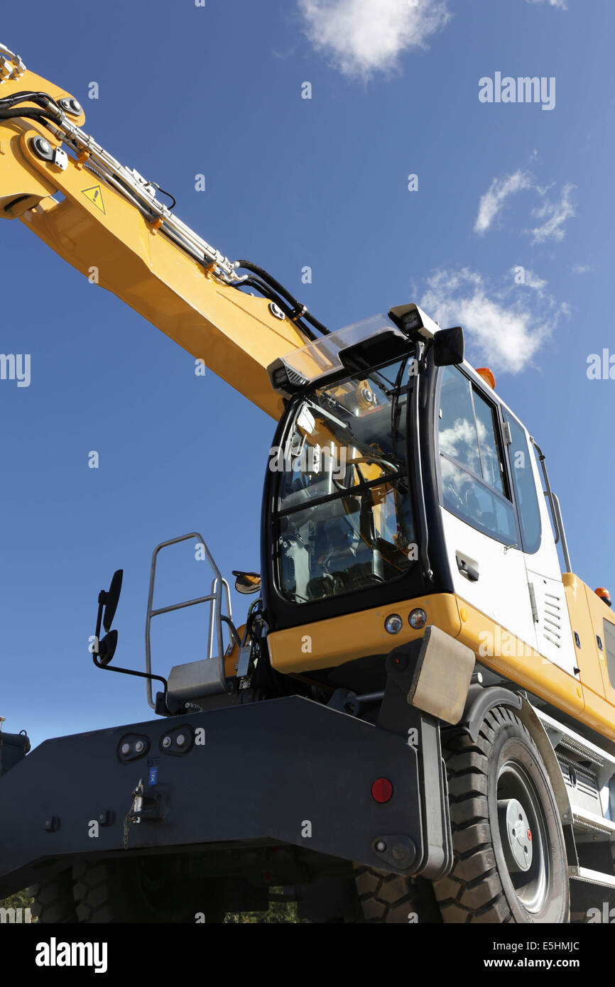 Heavy hydraulics hi-res stock photography and images - Alamy
