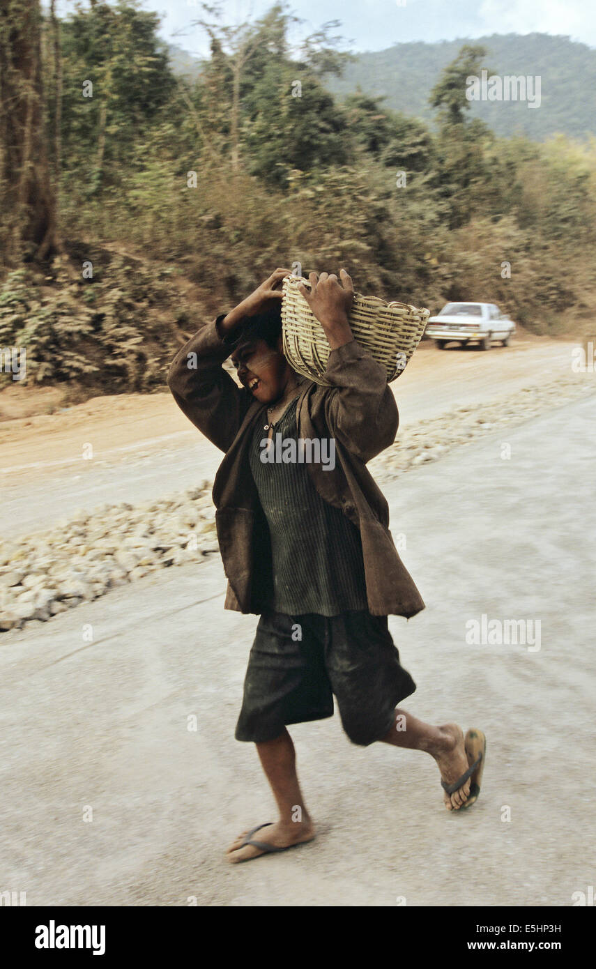 Child labor myanmar hi-res stock photography and images - Alamy