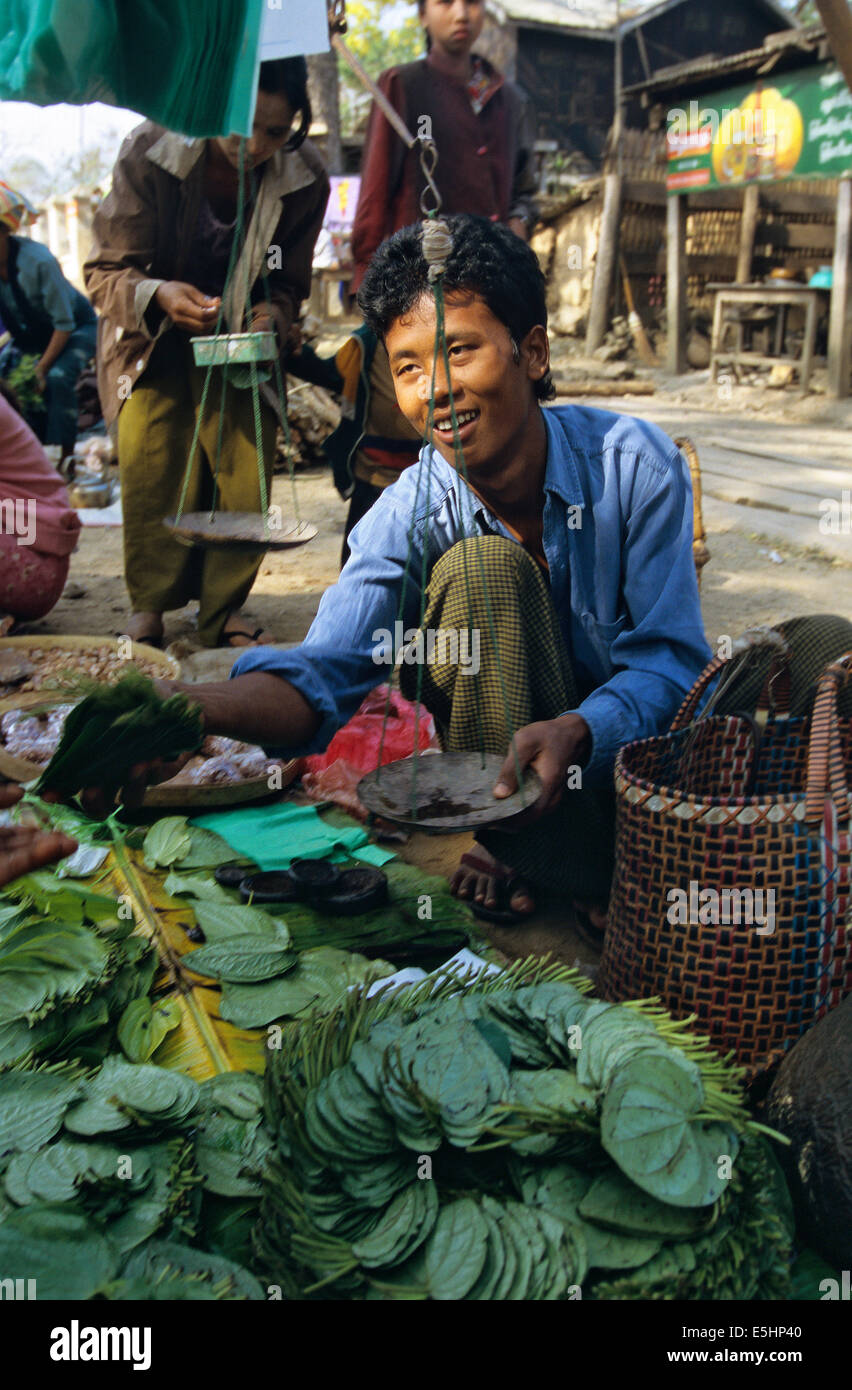 Street market in Myanmar (Burma Stock Photo - Alamy