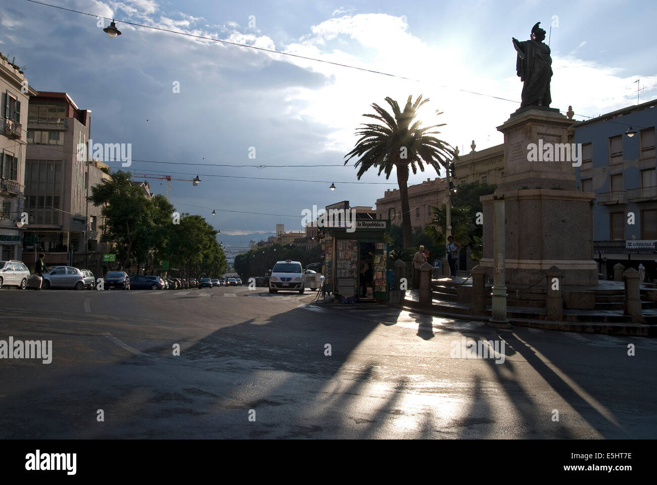 Cagliari piazza yenne hi-res stock photography and images - Alamy