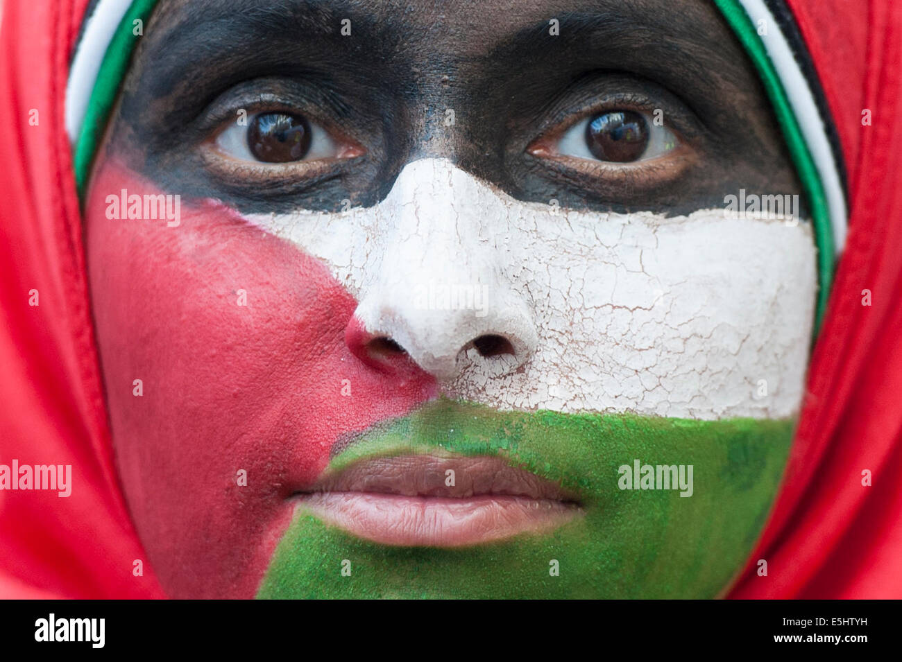 Palestine flag face paint hi-res stock photography and images - Alamy