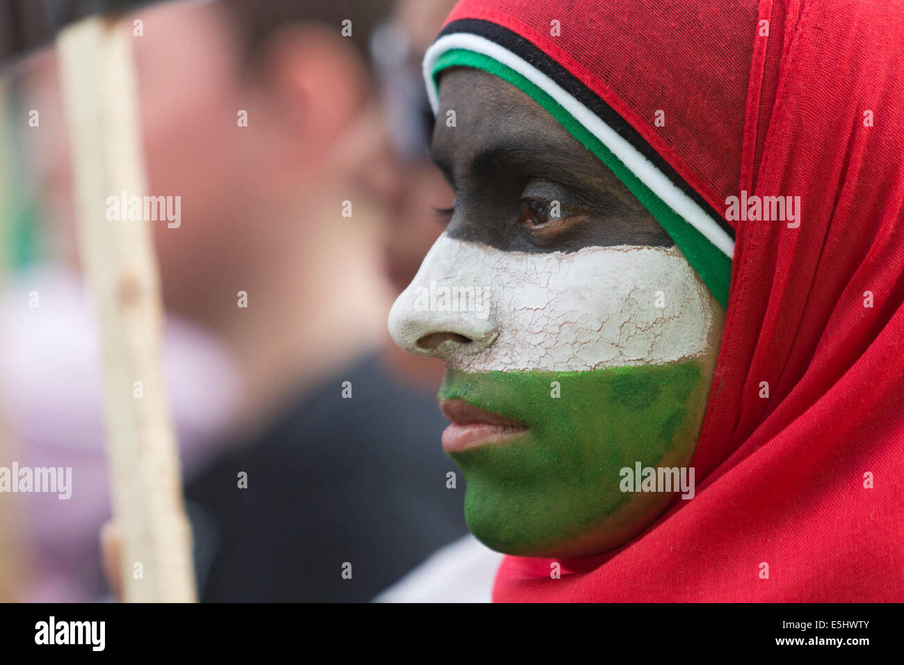 Palestine flag face paint hi-res stock photography and images - Alamy