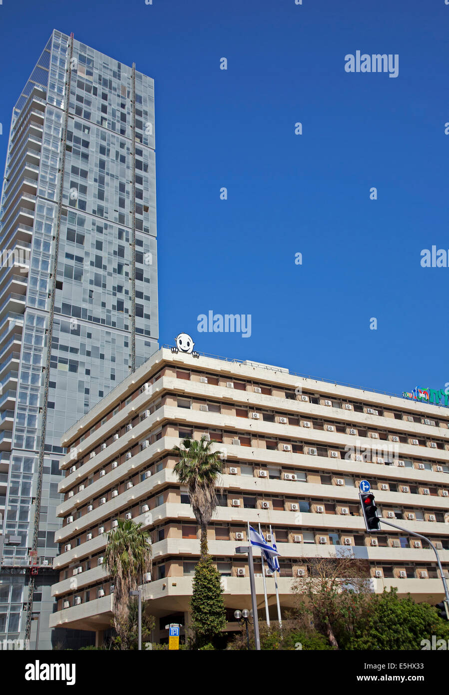 Old and modern architecture in city centre, Tel Aviv, Israel Stock ...