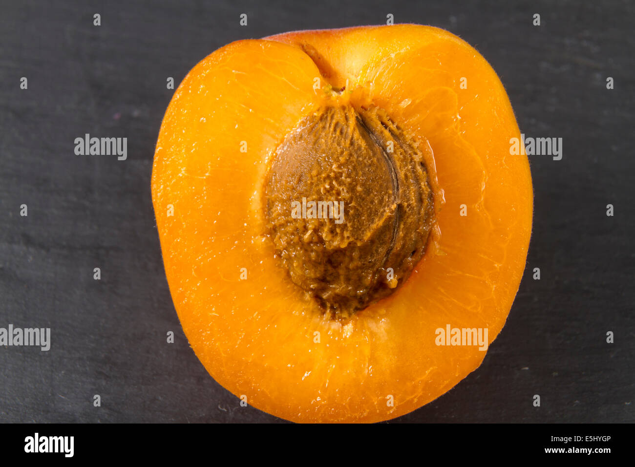 Apricot stone hi-res stock photography and images - Alamy