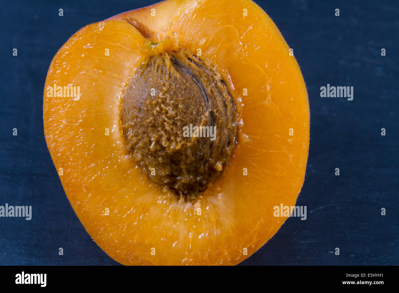 Apricot stone hi-res stock photography and images - Alamy