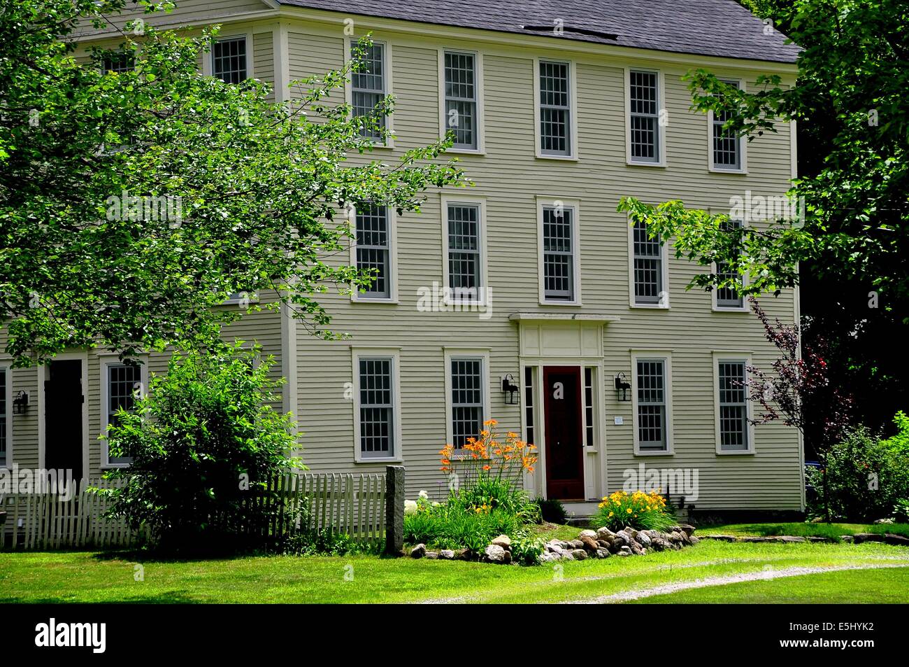 HANCOCK, NEW HAMPSHIRE: Superbly restored 18th century wooden Georgian ...