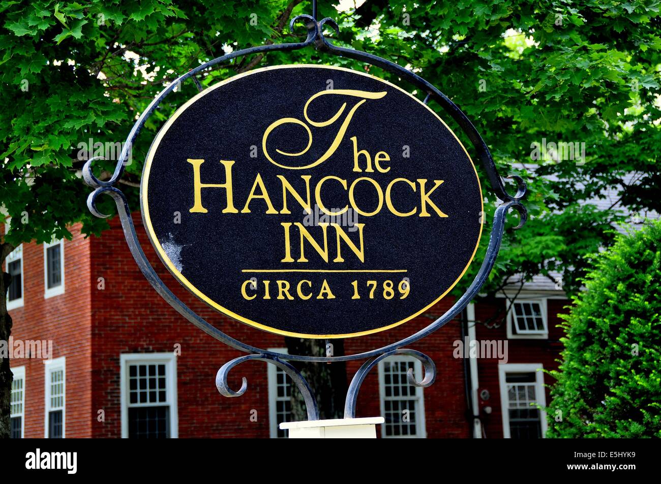 HANCOCK, NEW HAMPSHIRE: Sign in front of the historic c. 1789 Hancock ...