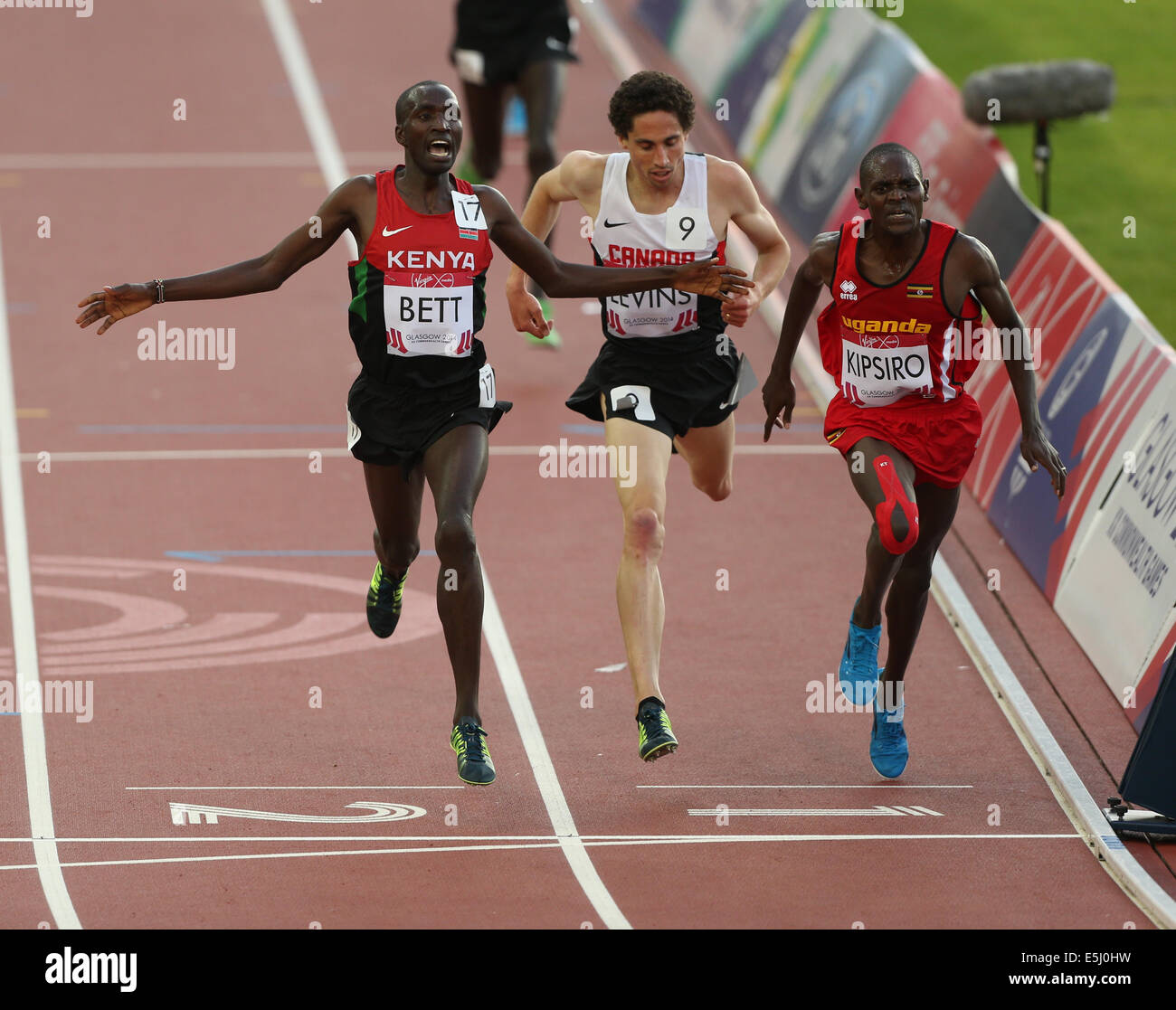 JOSPHAT KIPKOECH BETT CAMERON 1000 METRES HAMPDEN PARK GLASGOW SCOTLAND 01 August 2014 Stock ...