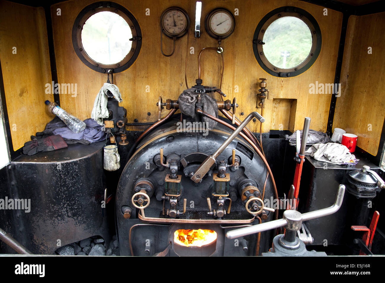 Steam engine train cab hi-res stock photography and images - Alamy