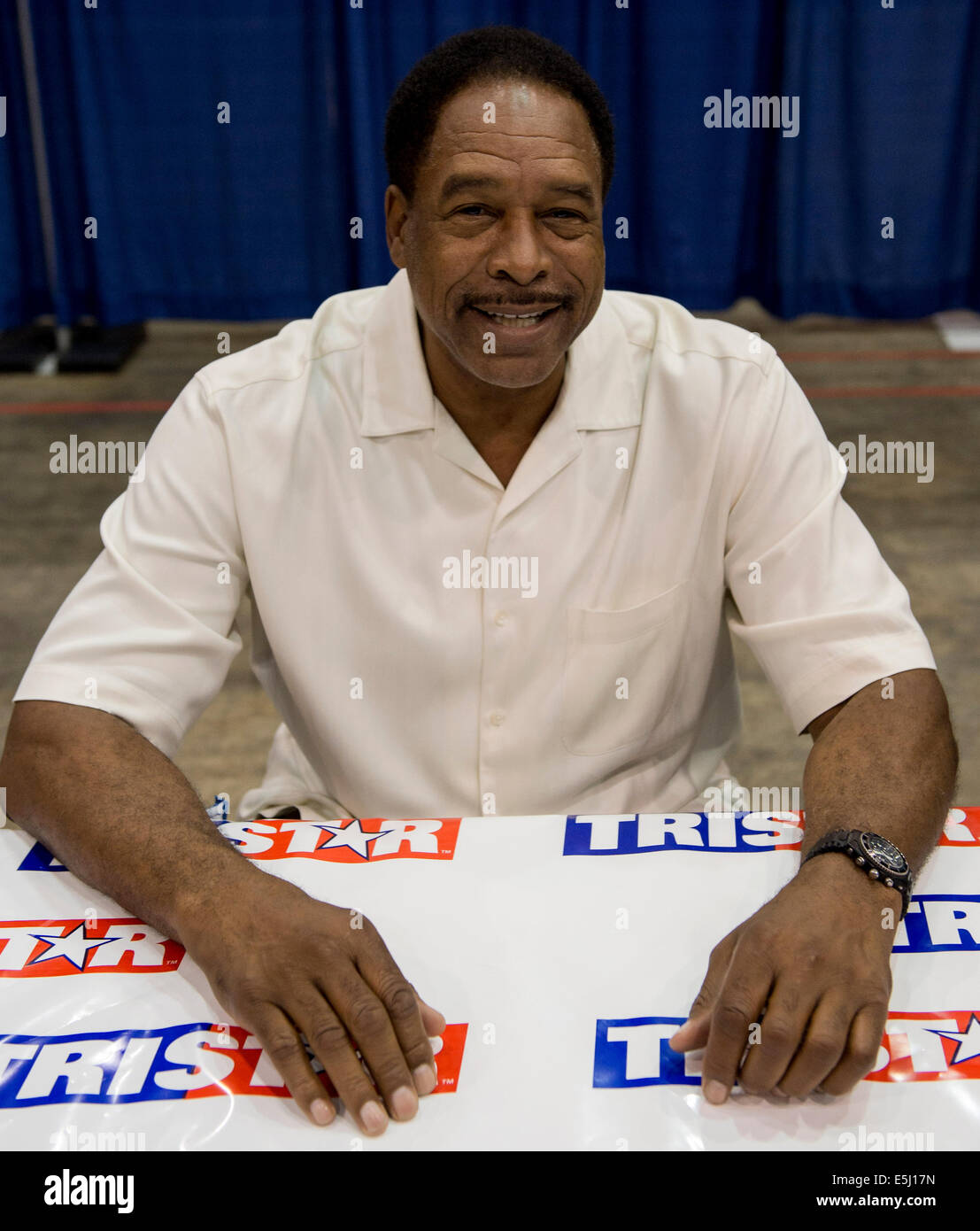 Cleveland, Ohio, USA. 01st Aug, 2014. MLB Hall of Famer DAVE WINFIELD ...