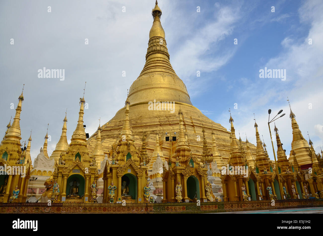 Shwedagon Pagoda or Great Dagon Pagoda located in Yangon, Burma Stock ...