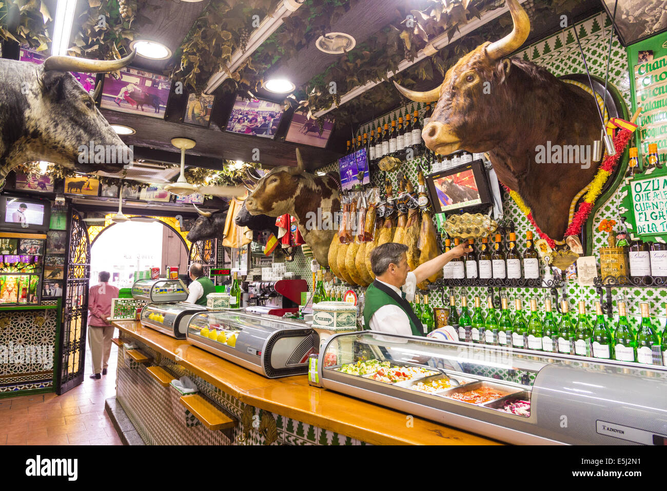 La Torre del Oro bar in the Plaza Mayor, Madrid, Spain Stock Photo - Alamy