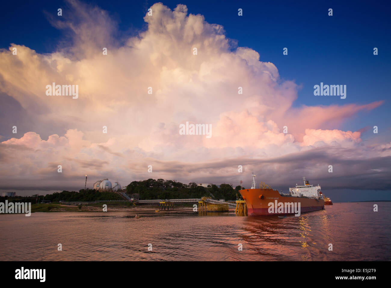The amazon river pollution hi-res stock photography and images - Alamy