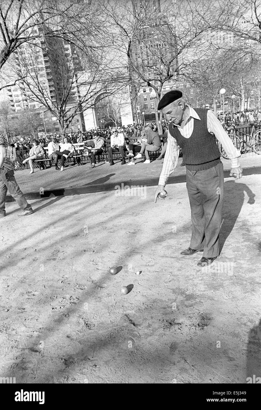 New York, NY 7 March 1987 - Alfred Levitt (1895-2000) playing Petanque ...