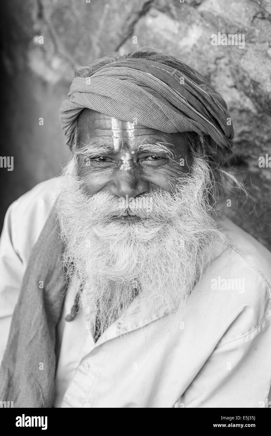 Indian old man hi-res stock photography and images - Alamy