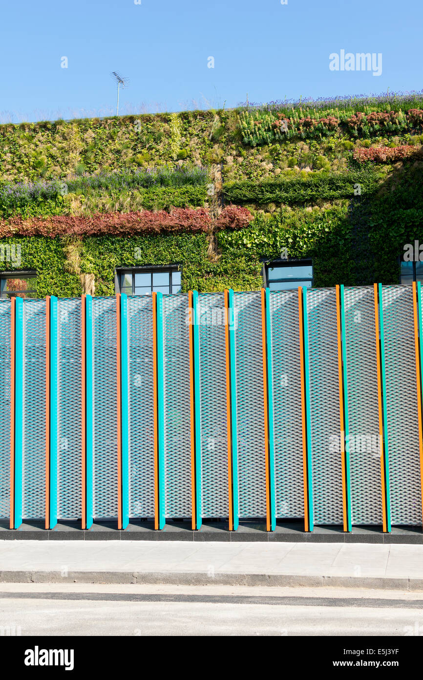 Mtv building hi-res stock photography and images - Alamy