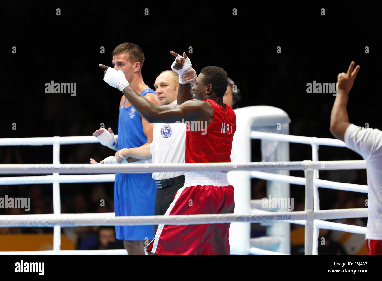 Mens light heavy weight 81kg hi-res stock photography and images - Alamy