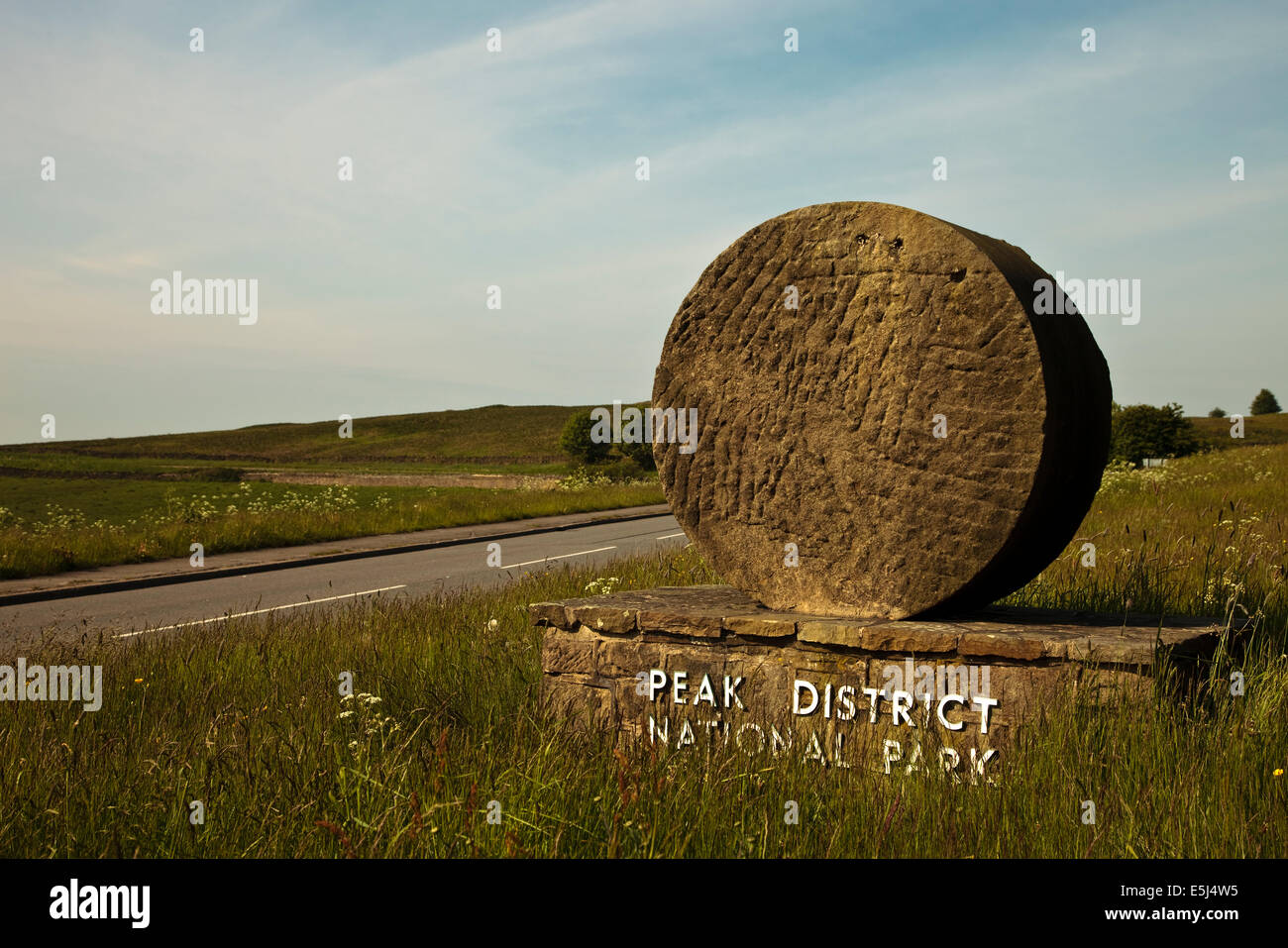 Peak District National Park sign Stock Photo - Alamy