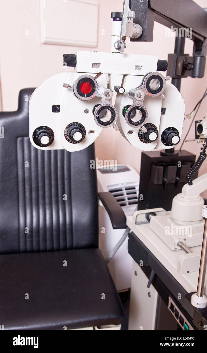 Oculist ophthalmologist hi-res stock photography and images - Alamy