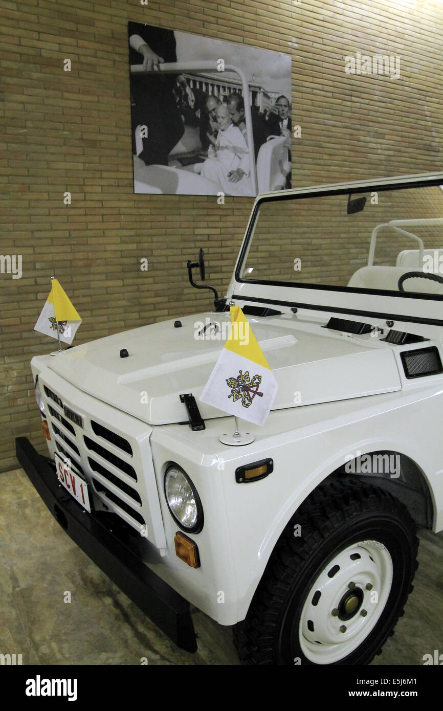 Carriage Museum and Popemobile. Mercedès-Benz built in 1980 for John ...