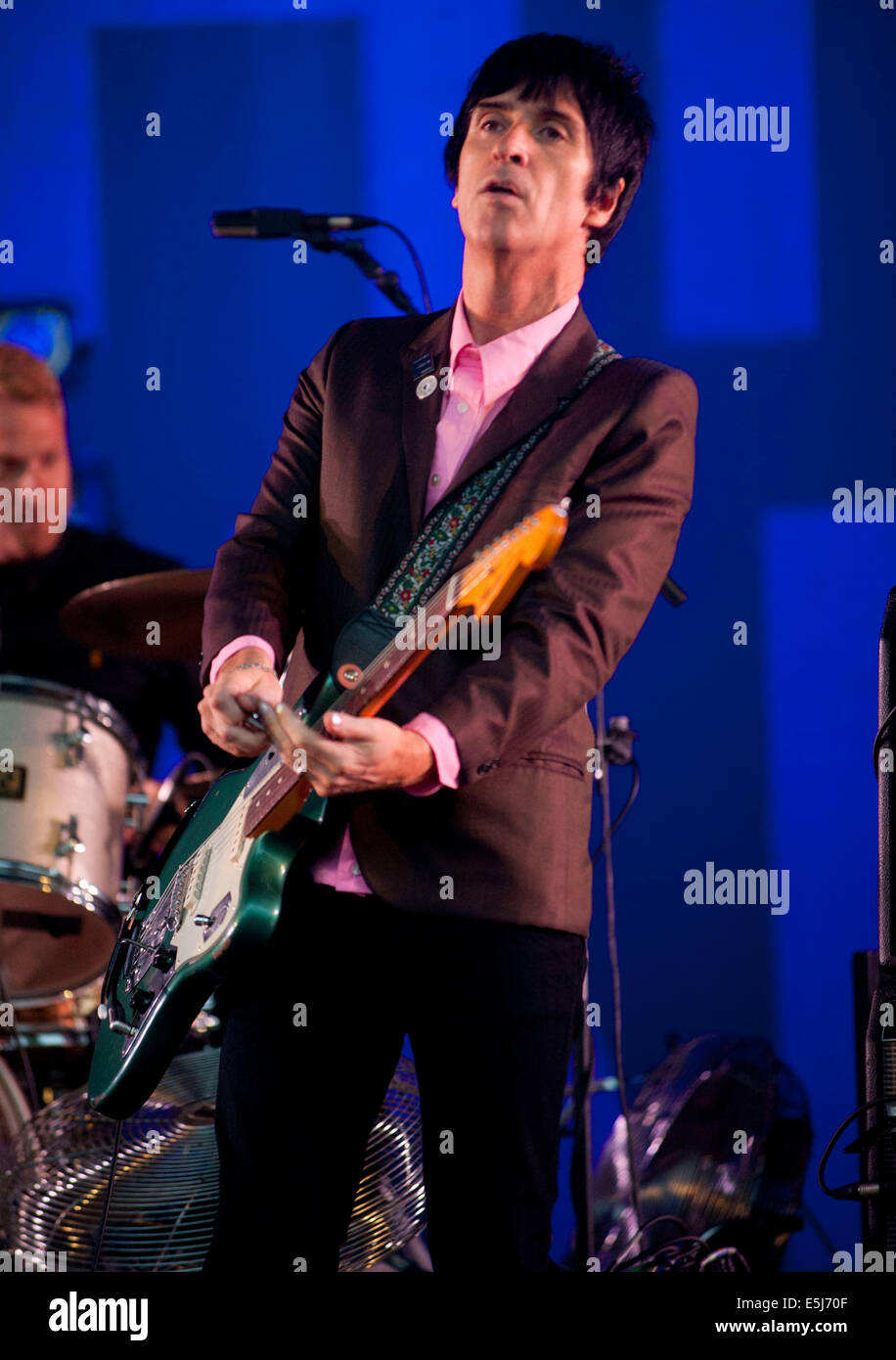 Johnny marr hi-res stock photography and images - Alamy