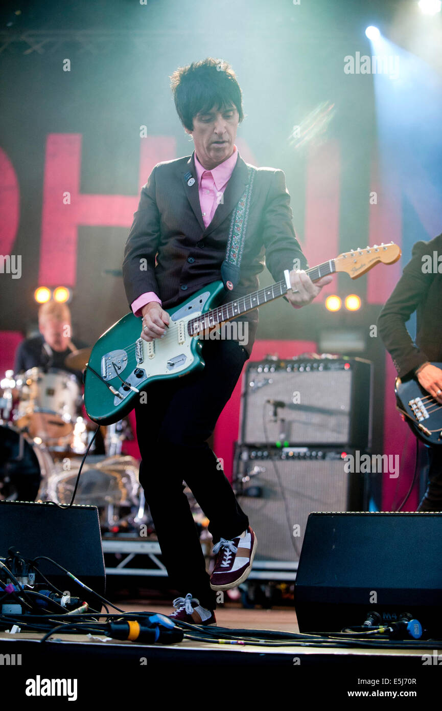 Johnny castle actor hi-res stock photography and images - Alamy