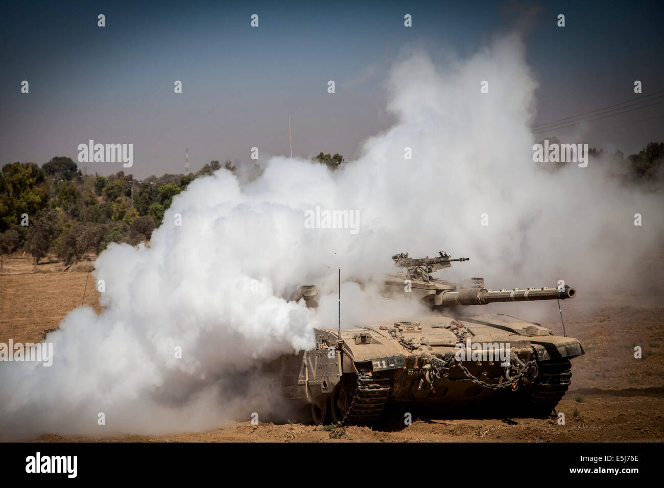 Merkava tanks hi-res stock photography and images - Alamy