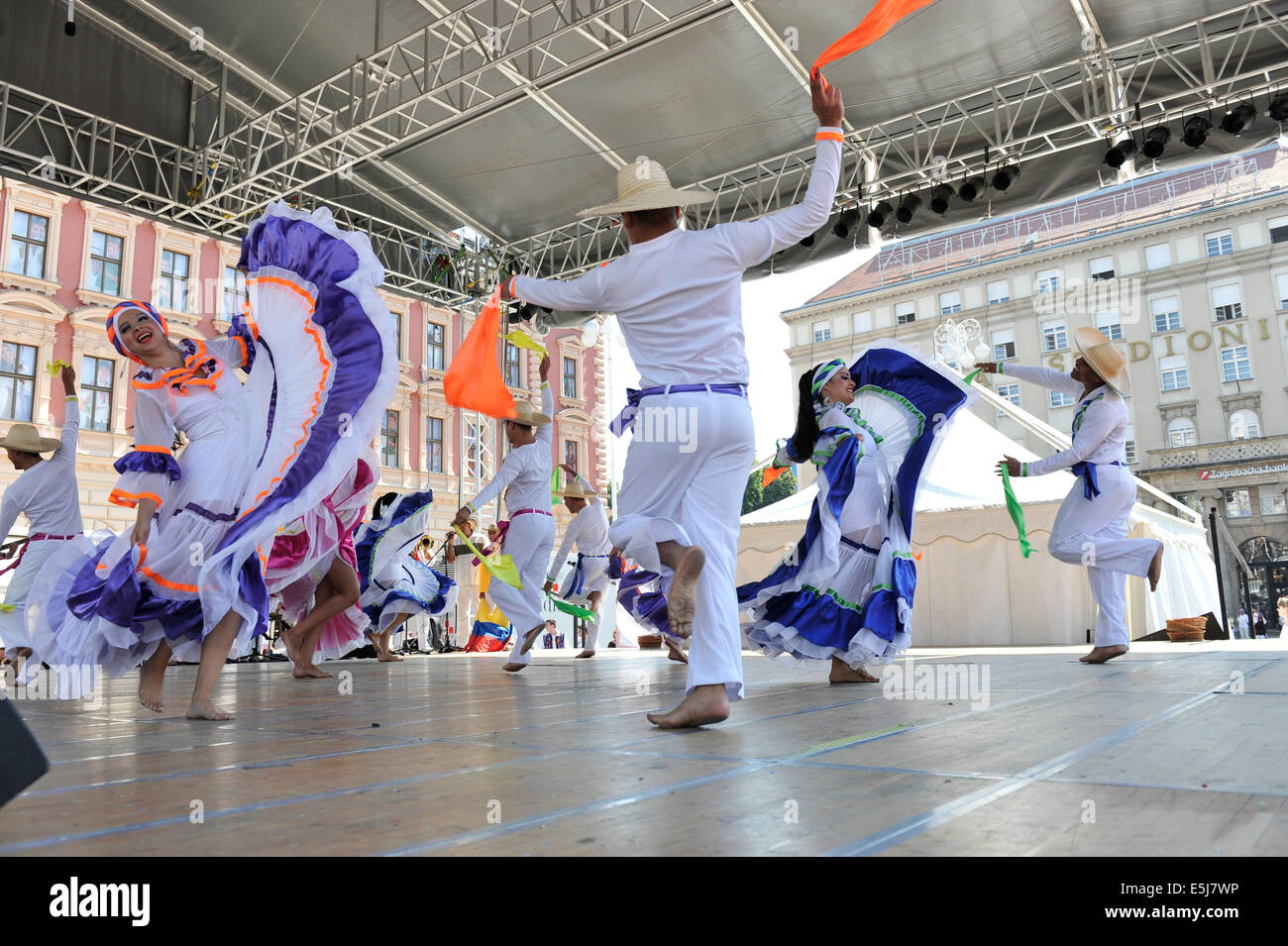 Folk group Colombia Folklore Foundation from Santiago de Cali,Colombia ...