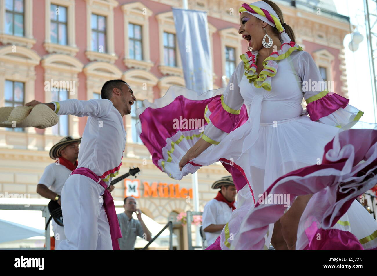 Folk group Colombia Folklore Foundation from Santiago de Cali,Colombia ...