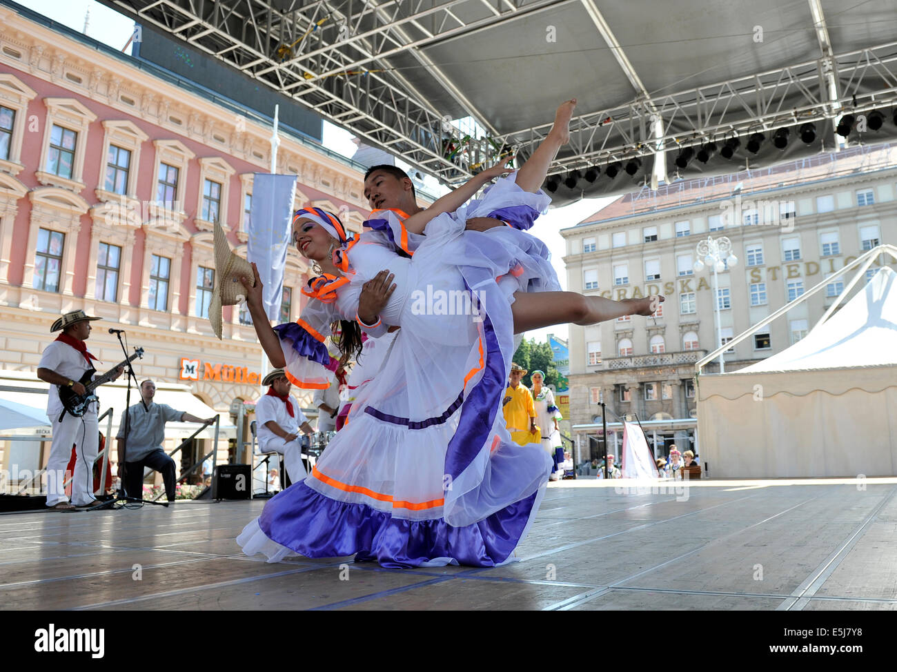 Folk group Colombia Folklore Foundation from Santiago de Cali,Colombia ...