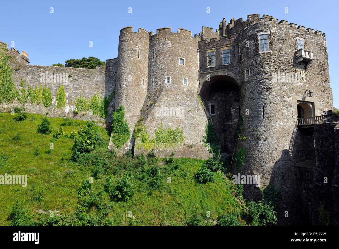 Entrance dover kent castles england hi-res stock photography and images ...