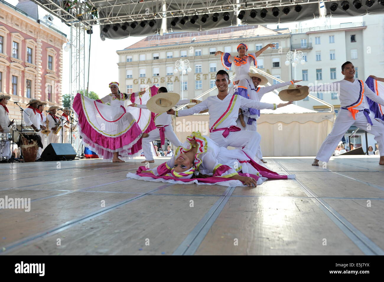 Folk group Colombia Folklore Foundation from Santiago de Cali,Colombia ...