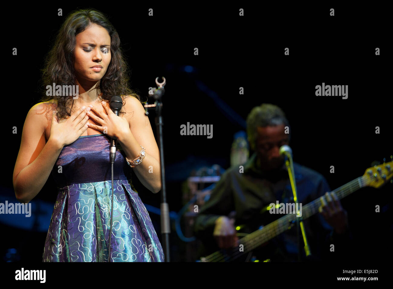 Cape Verdean singer Mayra Andrade Stock Photo - Alamy