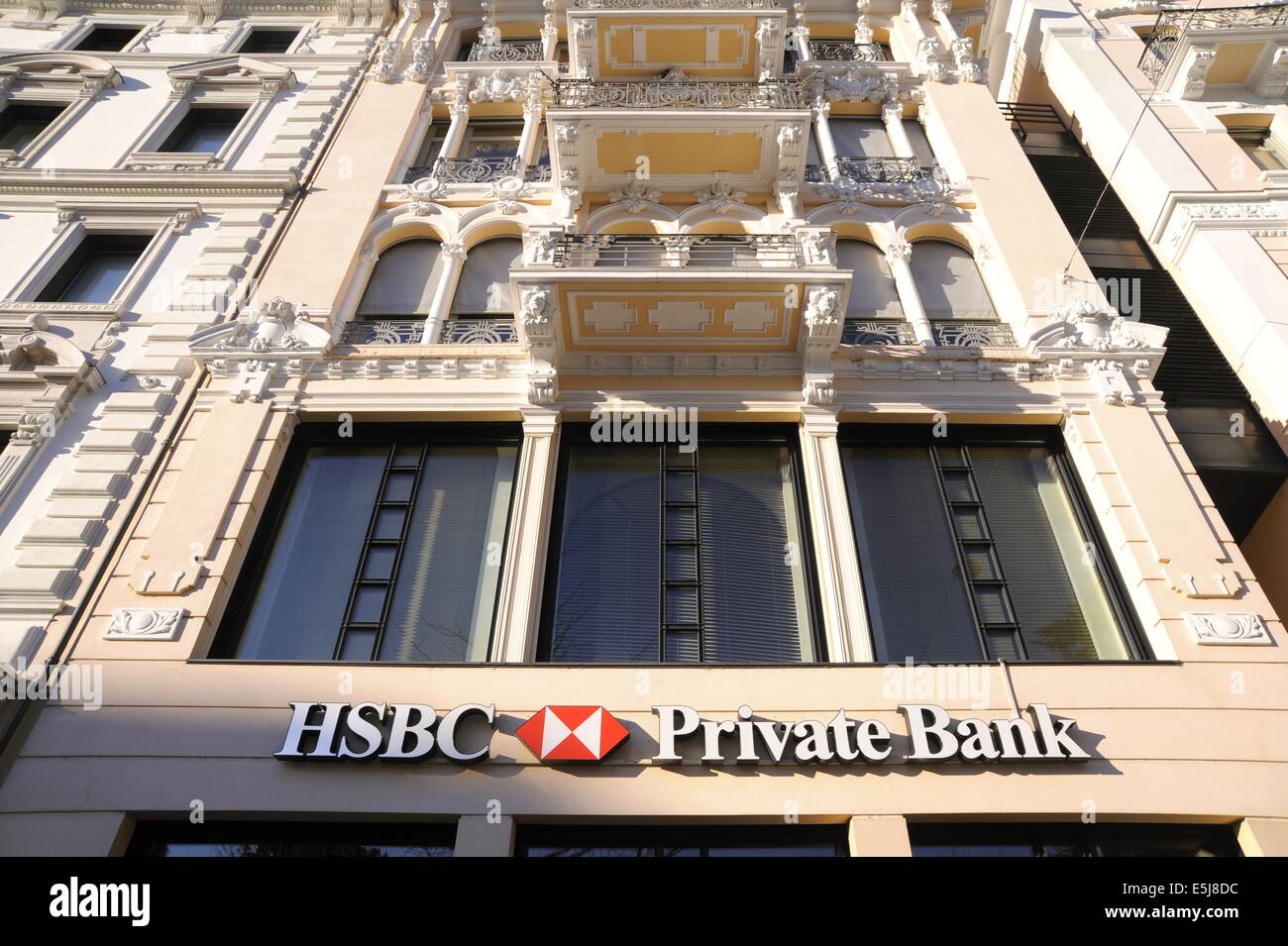Hsbc private bank hi-res stock photography and images - Alamy