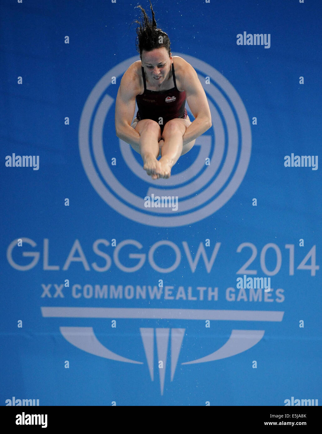 Springboard pool hi-res stock photography and images - Alamy