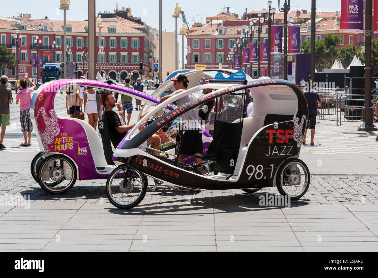Pedicab service hi-res stock photography and images - Alamy