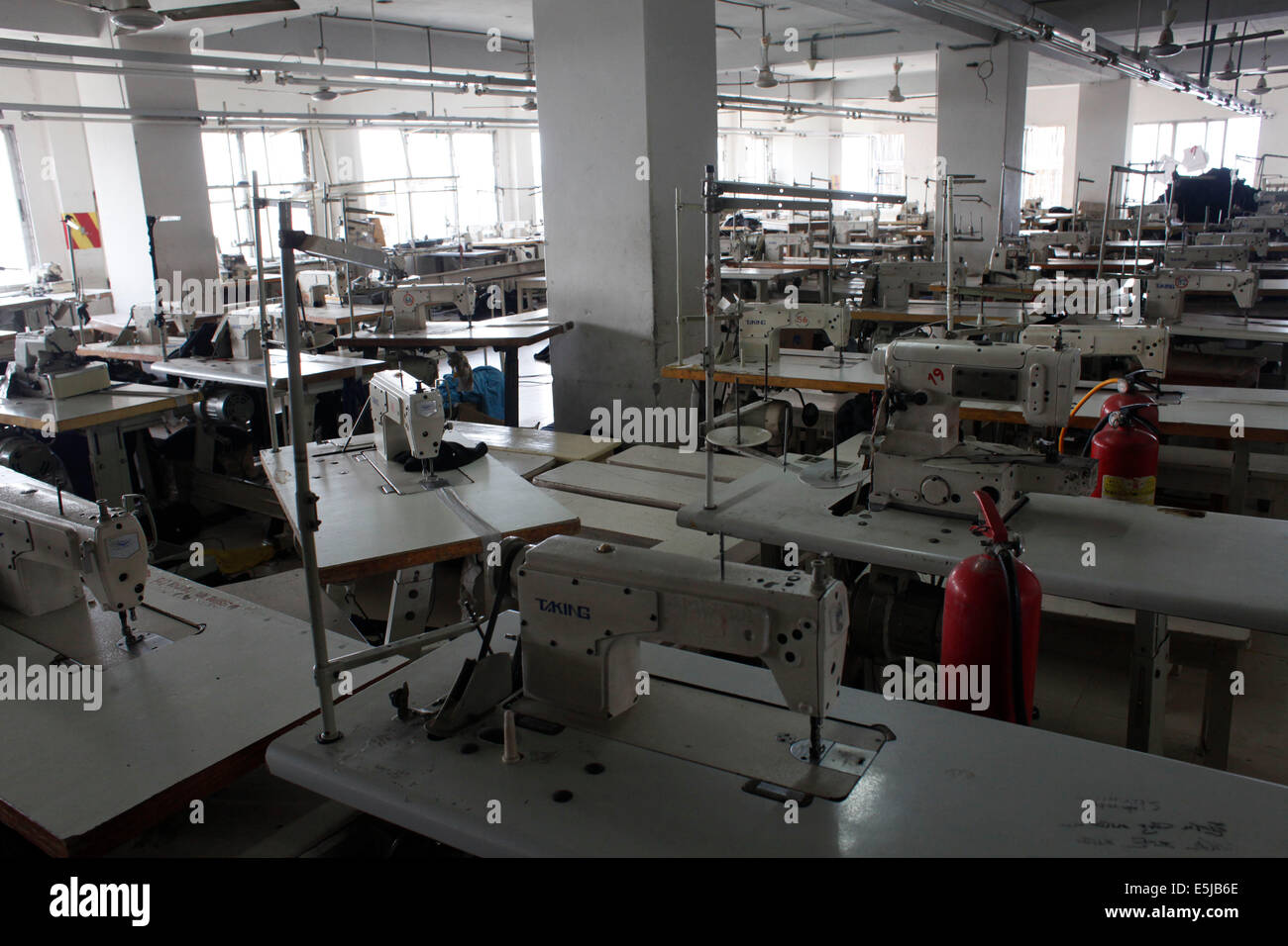 Bangladesh garments factory inside hi-res stock photography and images ...