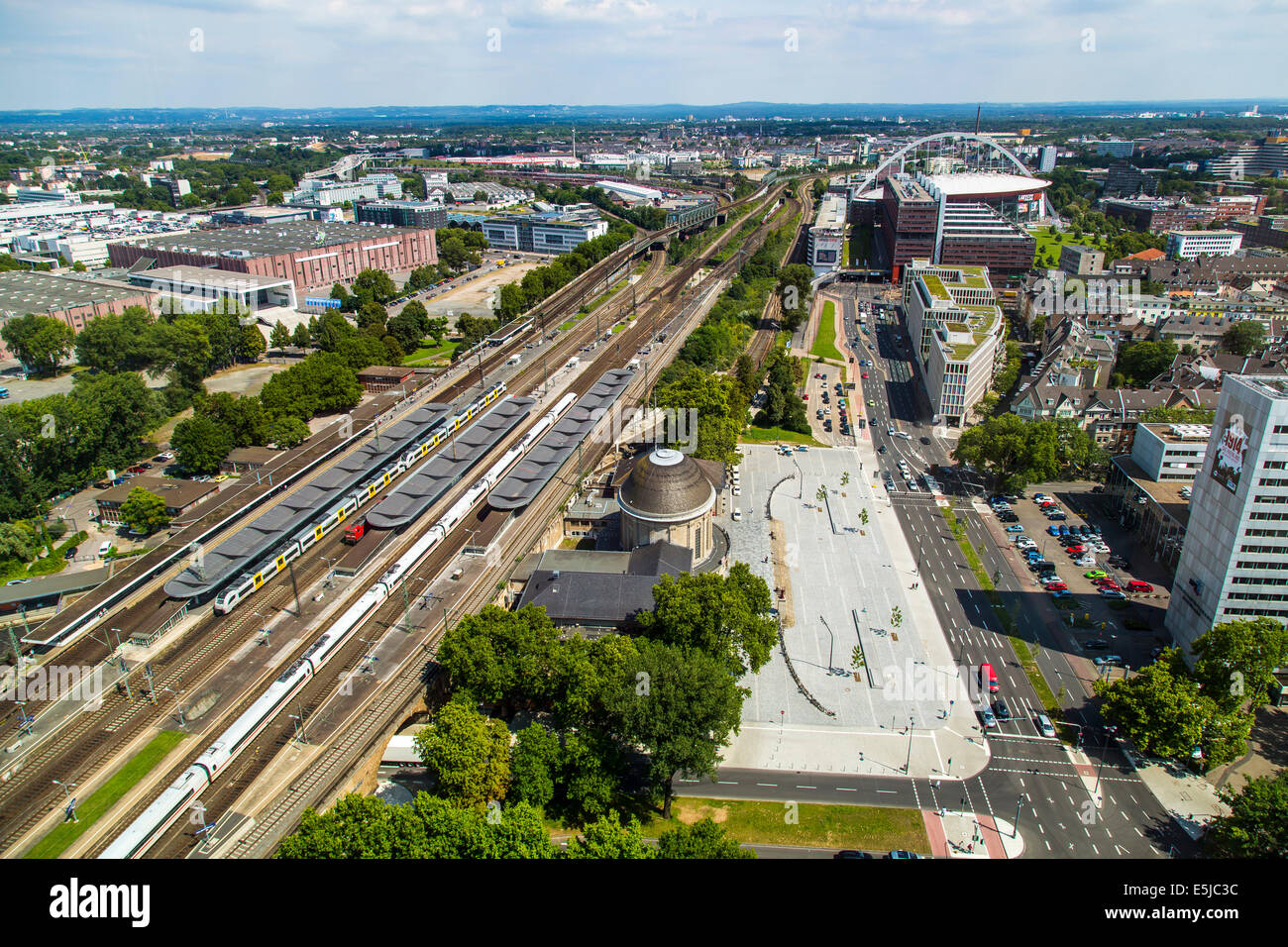 Cologne - Deutz, railway station, trains, tracks, Germany Stock Photo ...