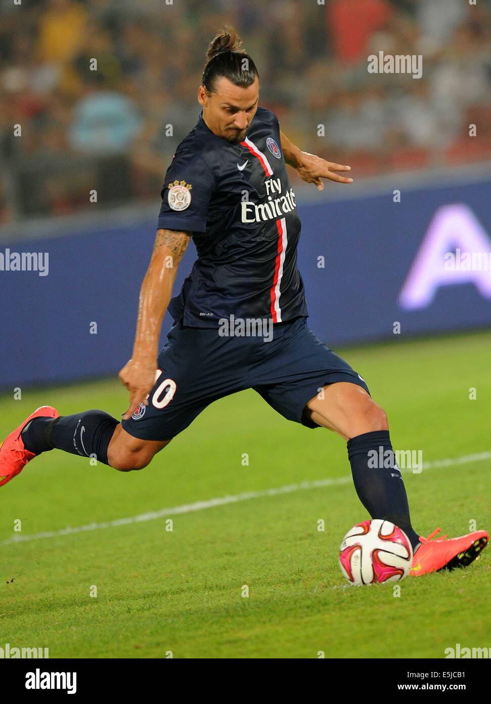 Zlatan ibrahimovic trophy hi-res stock photography and images - Alamy