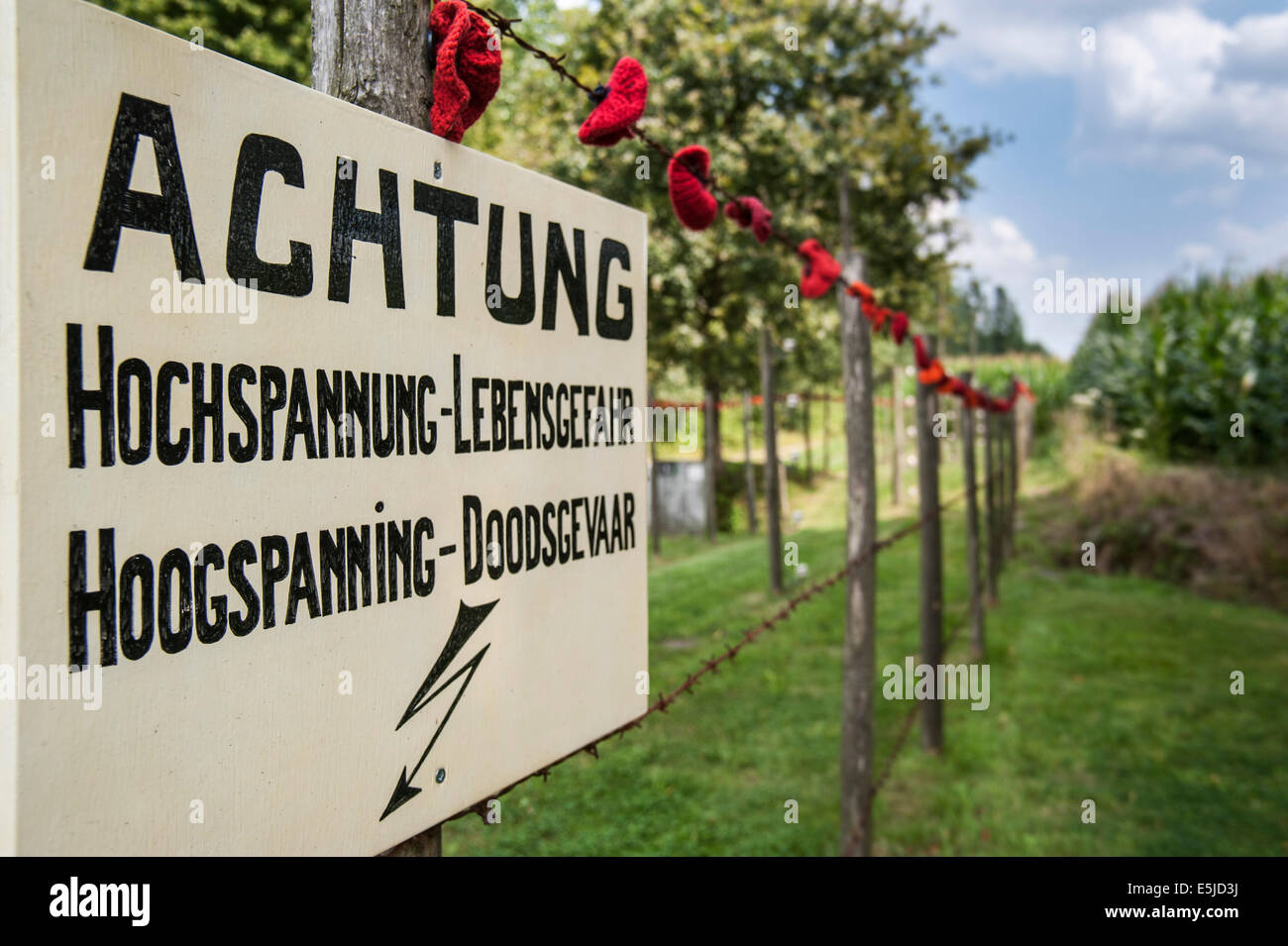 Wire of Death / Dodendraad, electric fence to control the Dutch-Belgian ...